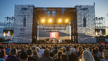 Entertainment Schedule | Hollywood Casino at Penn National Race Course